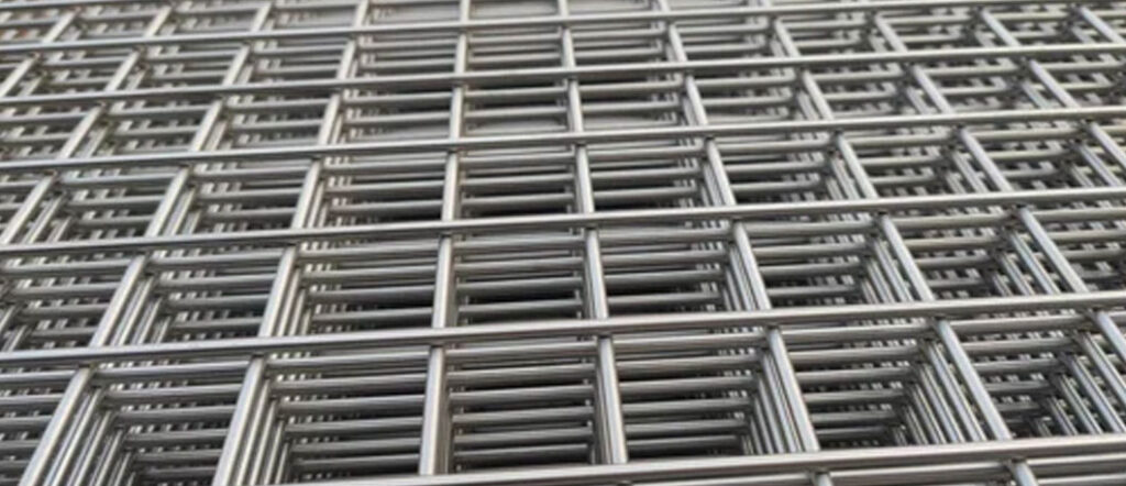 High-Quality Wire Mesh Panels for Industrial & Commercial Use - Shop Now
